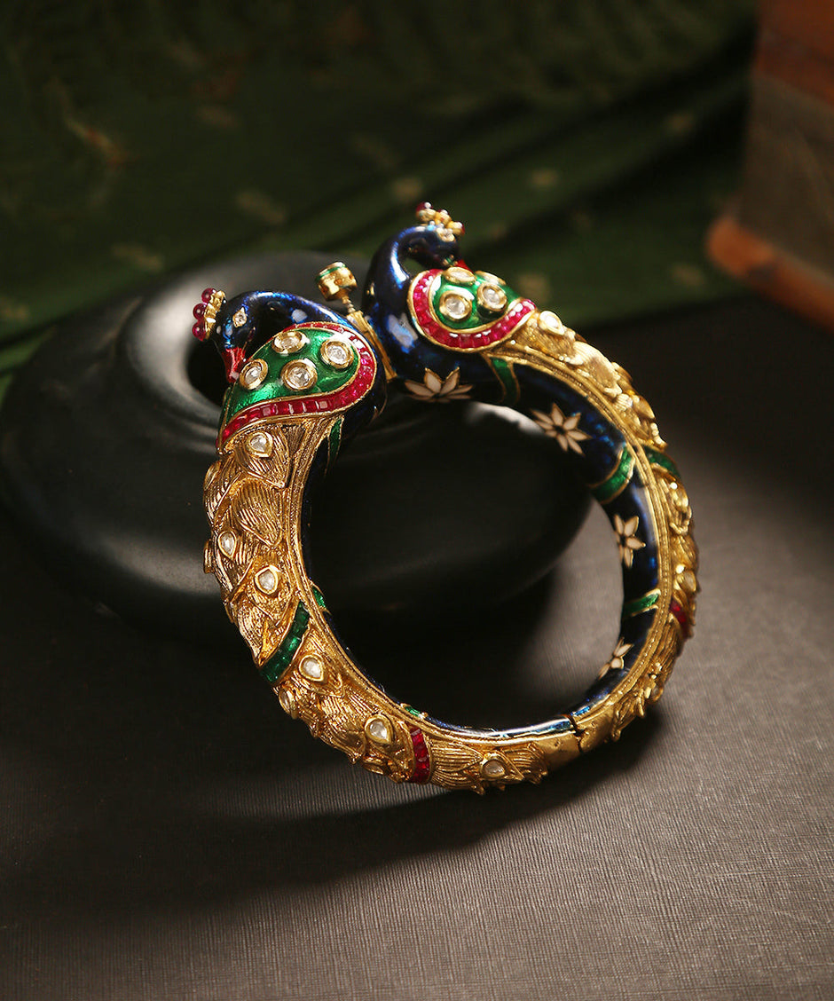 Artisanal Heirlooms: Heritage Handcrafted Bangles – WeaverStory