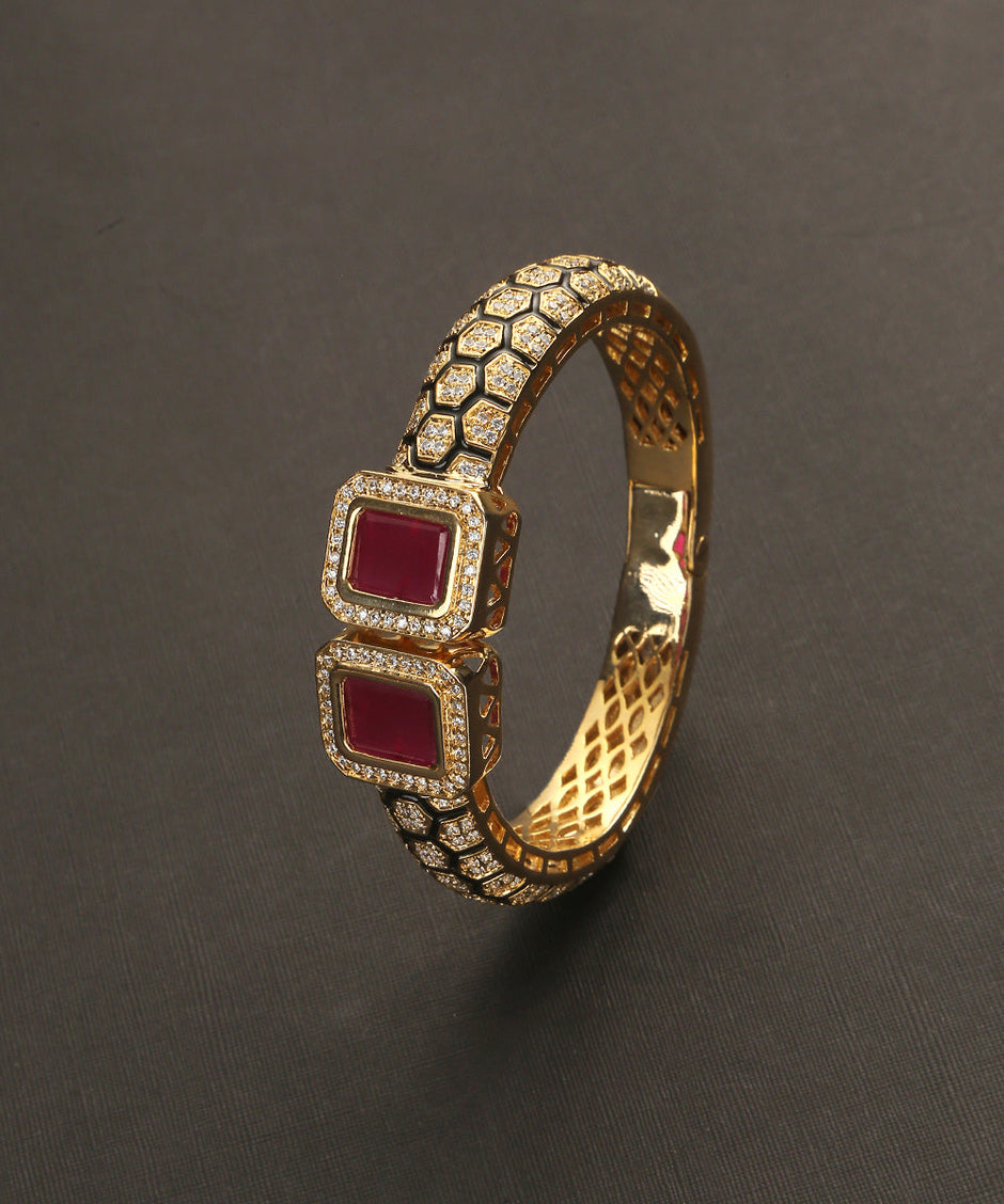 Artisanal Heirlooms: Heritage Handcrafted Bangles – WeaverStory