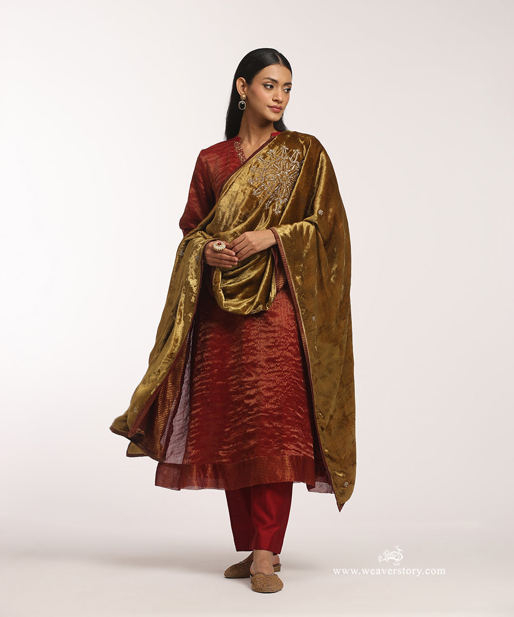 Heena Green Hand-Embroidered Zardozi Velvet Doshala with Zardosi Embro ...