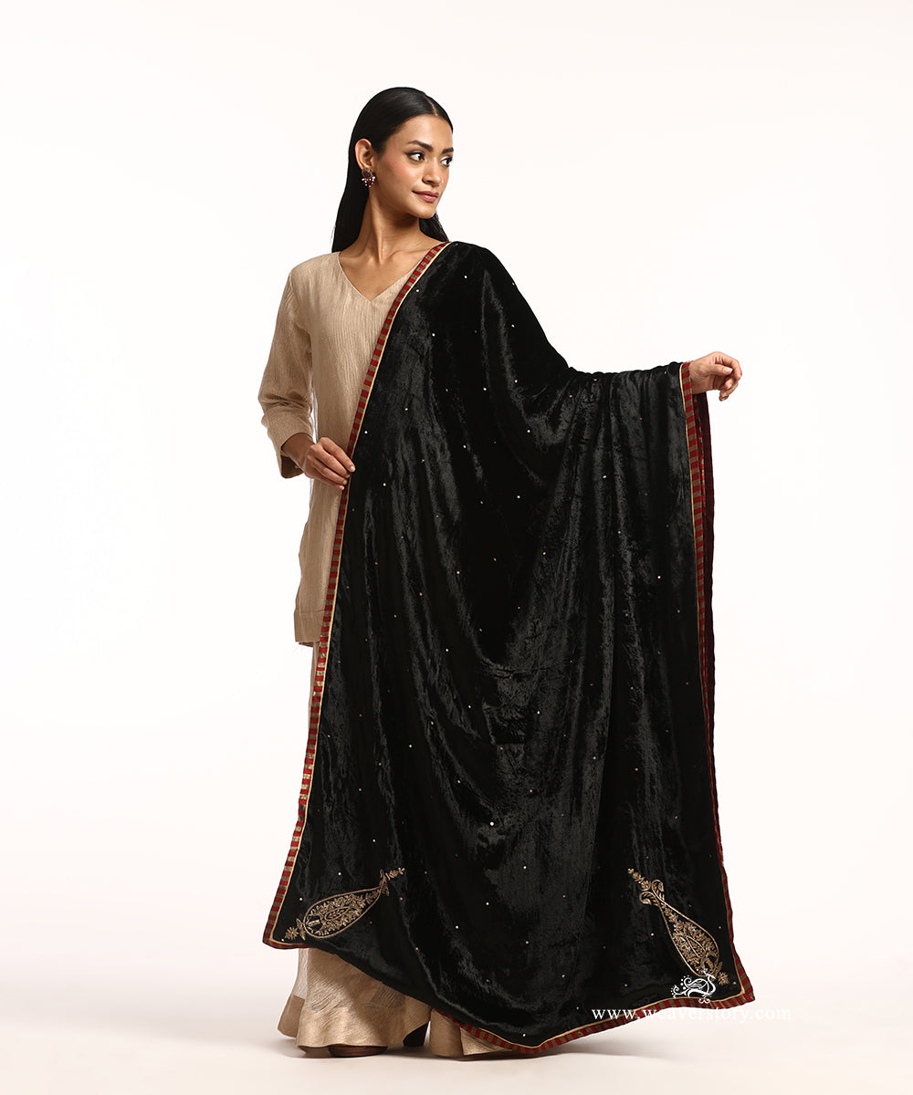 Black HandEmbroidered Zardozi Silk Velvet Doshala with Tissue Finishin ...