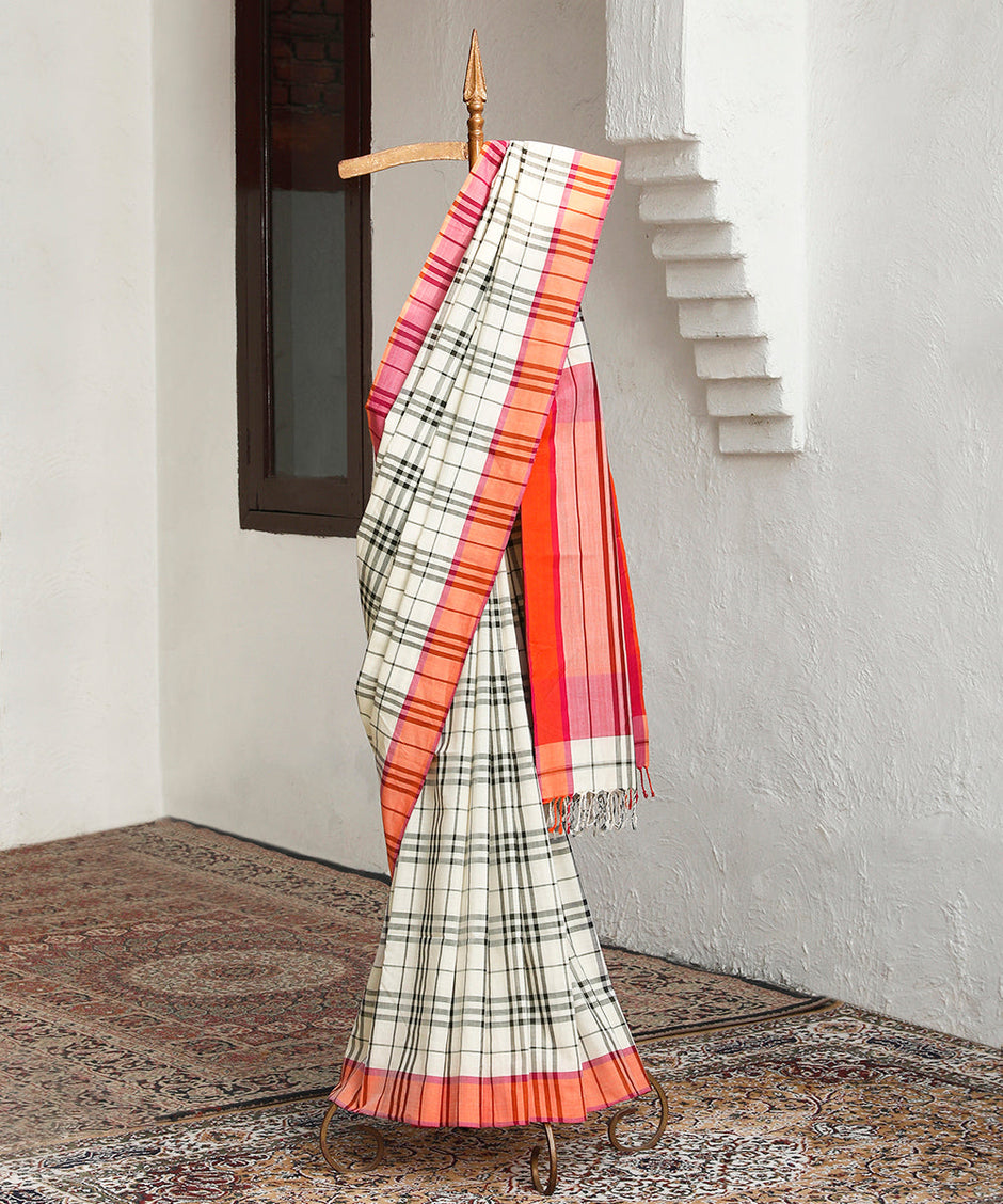 Pure Handwoven Sarees: Capturing the Essence of India's Craft Traditio ...