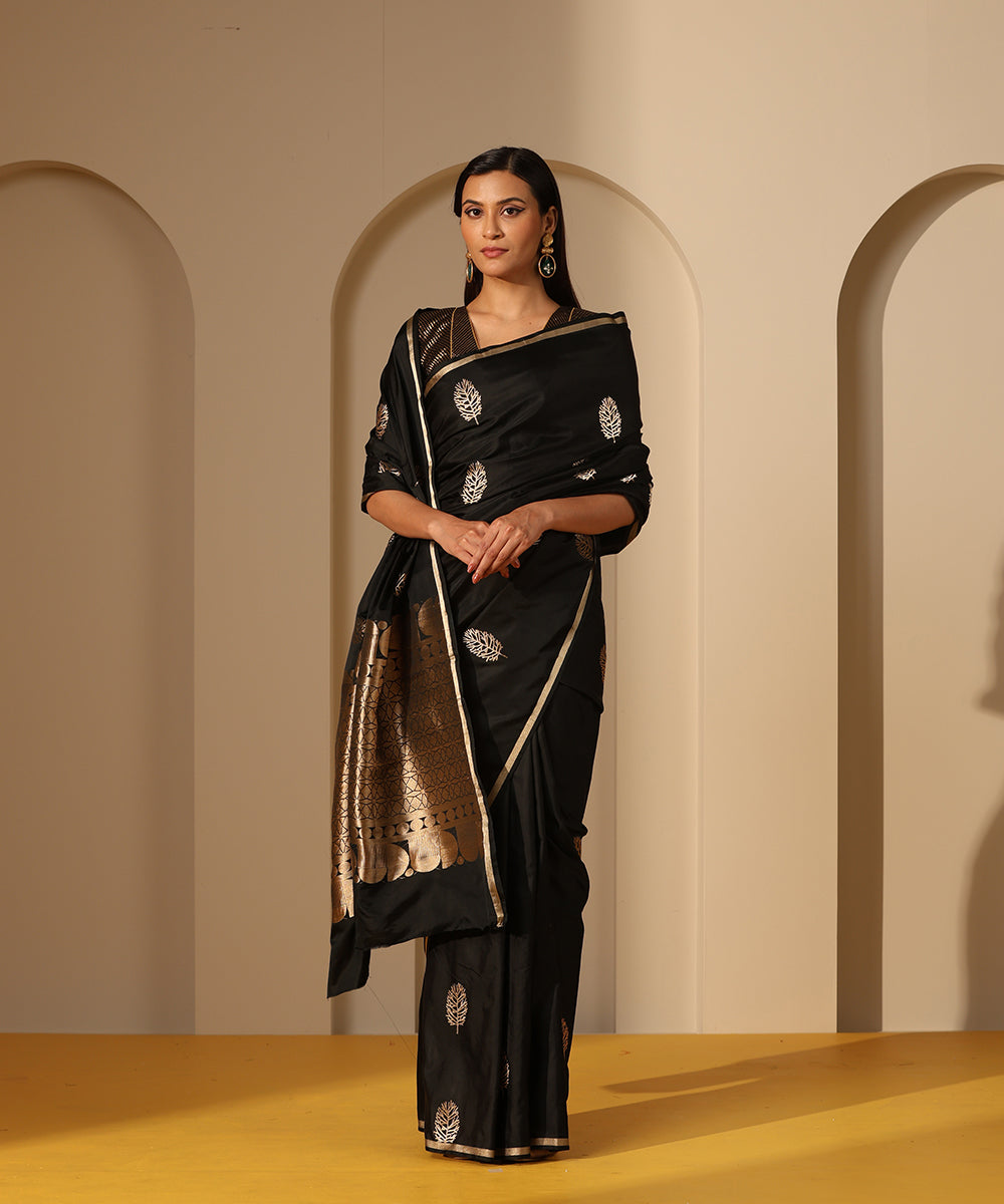 Black Handloom Pure Satin Silk Banarasi Saree With Kadhwa Boota ...