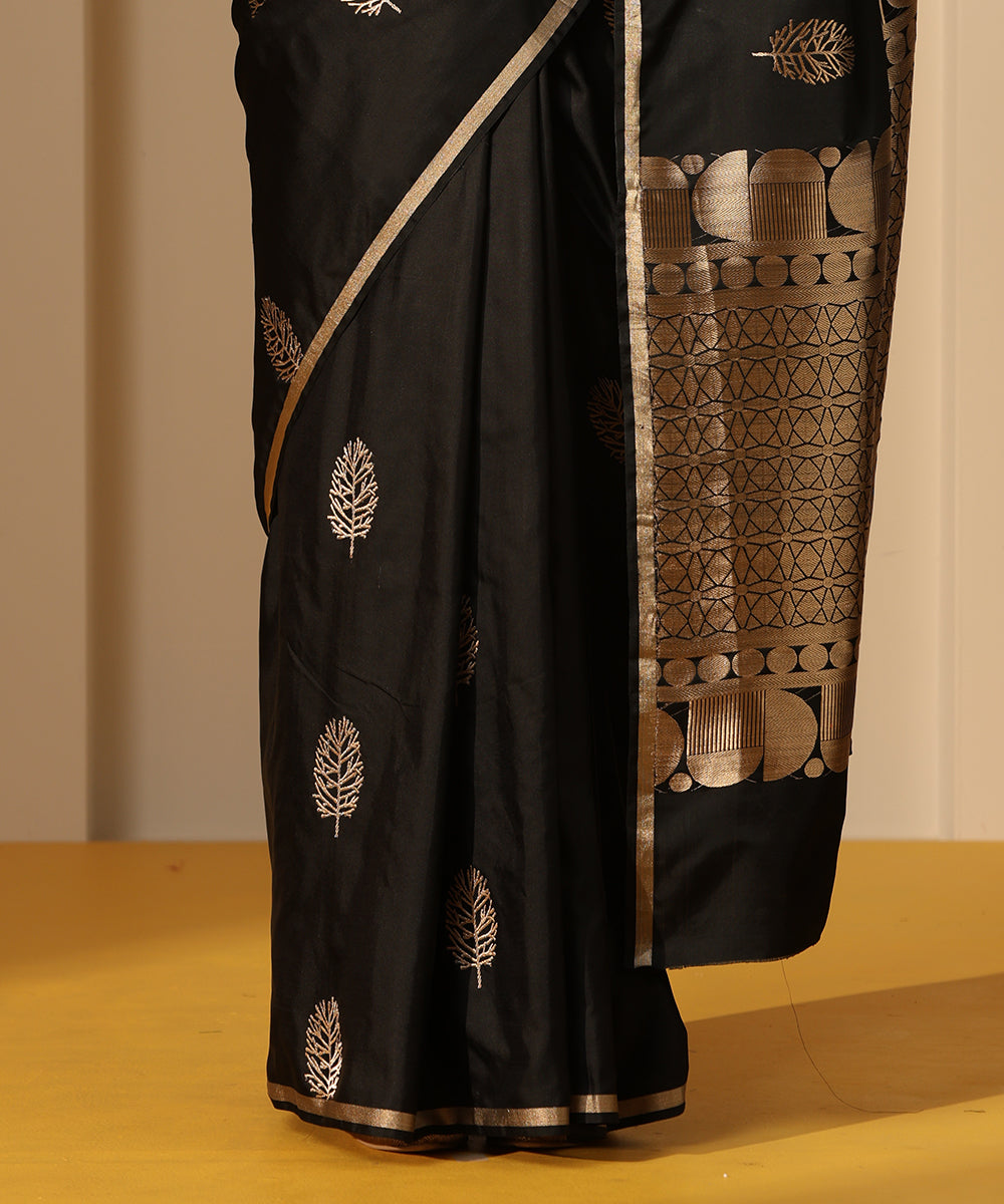 Black Handloom Pure Satin Silk Banarasi Saree With Kadhwa Boota ...