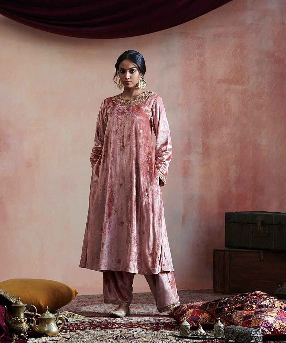Peach Hand Embroidered Close Neck Velvet Kurta With Velvet Salwar ...
