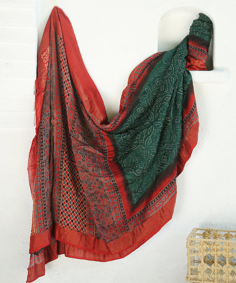 Pure Handwoven Sarees: Capturing the Essence of India's Craft Traditio ...